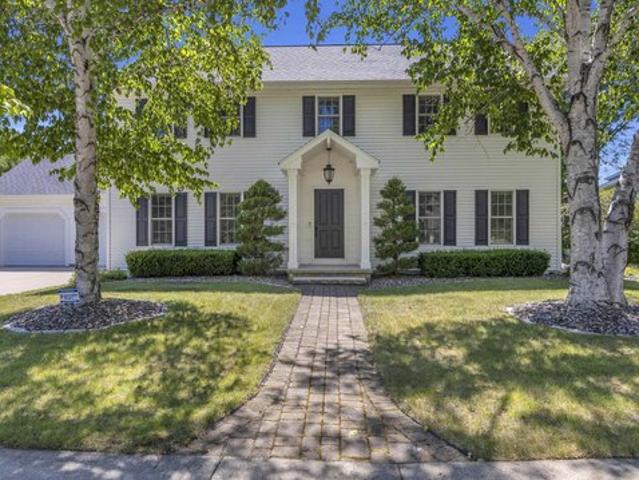 22 Eastbrook Ln, Fond du Lac, WI 54935