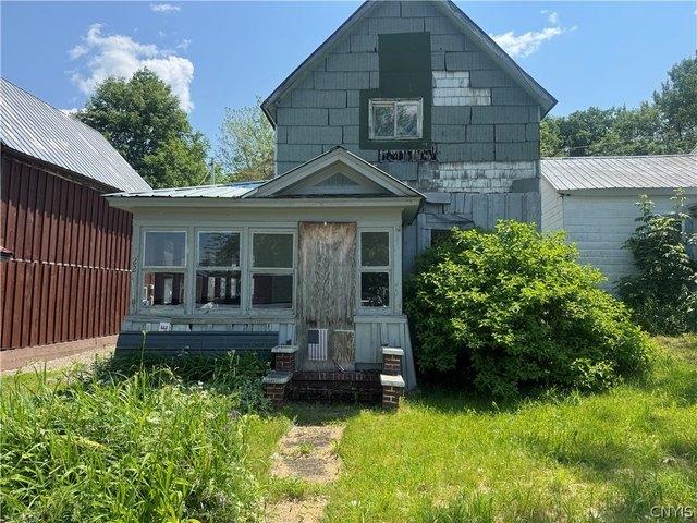 22 Elm St E, Newton Falls, NY 13666