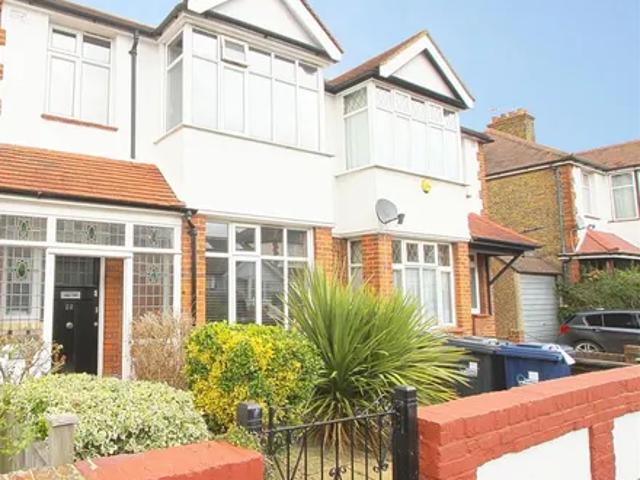 22 Erlesmere Gardens, London, W13 9TY, United Kingdom | 3 bed townhouse for rent #167247538 | Rentberry