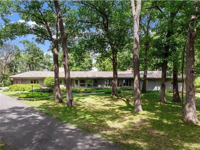 22 Evergreen Rd, North Oaks, MN 55127