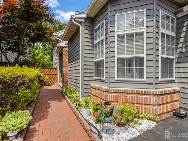 22 Fairway Boulevard