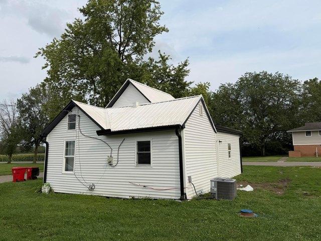 22 Fairview Ave, London, OH 43140