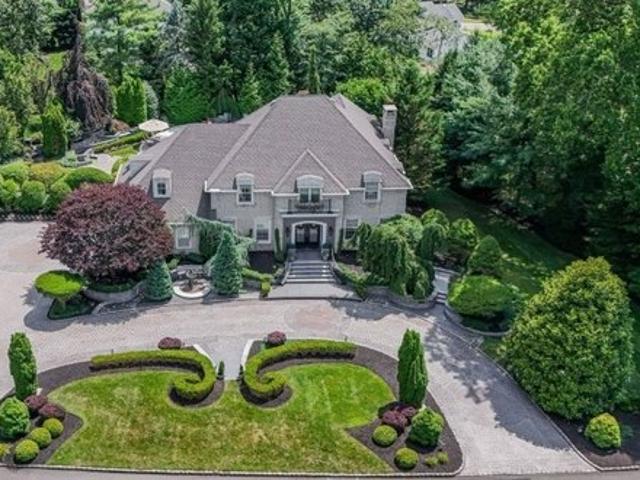 22 Fawn Dr, Montville Township, NJ 07045