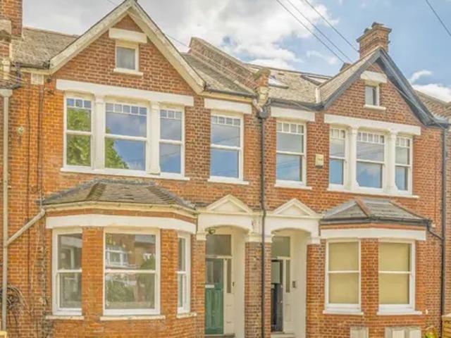 22 Fontenoy Road, London, SW12 9LU, United Kingdom | 2 bed apartment for rent #167702184 | Rentberry