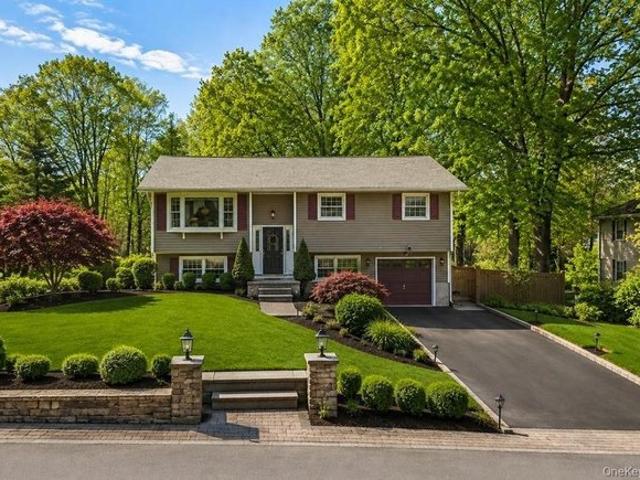 22 Fort Worth Pl, Monroe, NY 10950