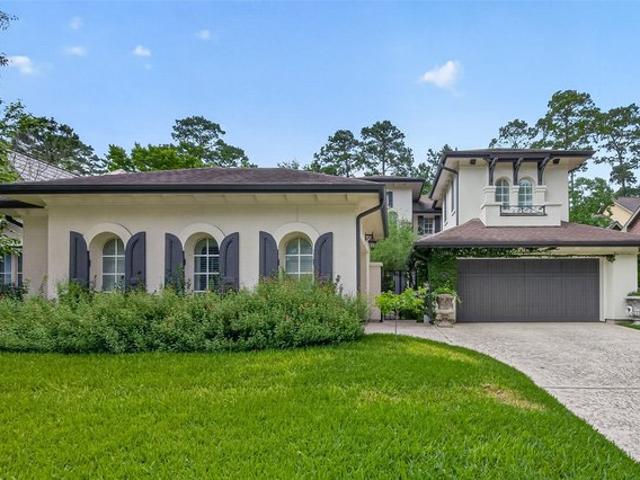 22 Frontenac Way, The Woodlands, TX 77382