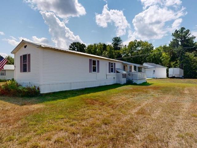 22 Frank St, Waterboro, ME 04061