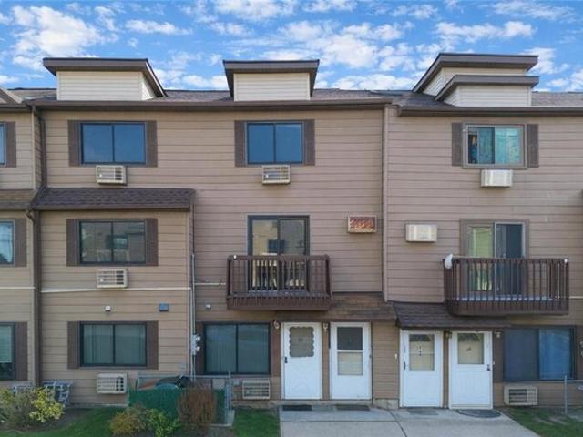 22 Gardenia Ln Unit 94, Staten Island, NY 10314