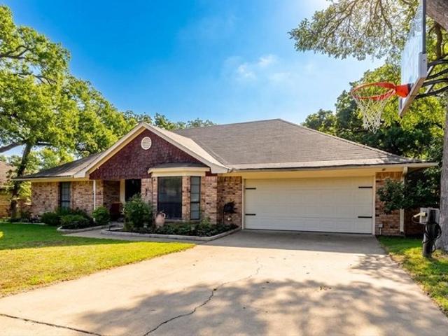 22 Greenbriar St, Mineral Wells, TX 76067