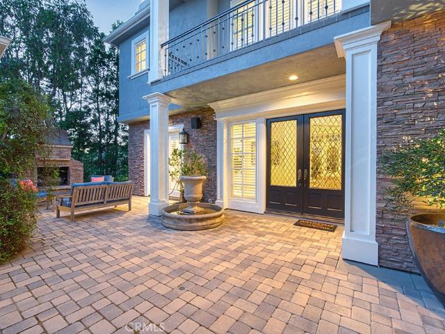 22 Hawthorne