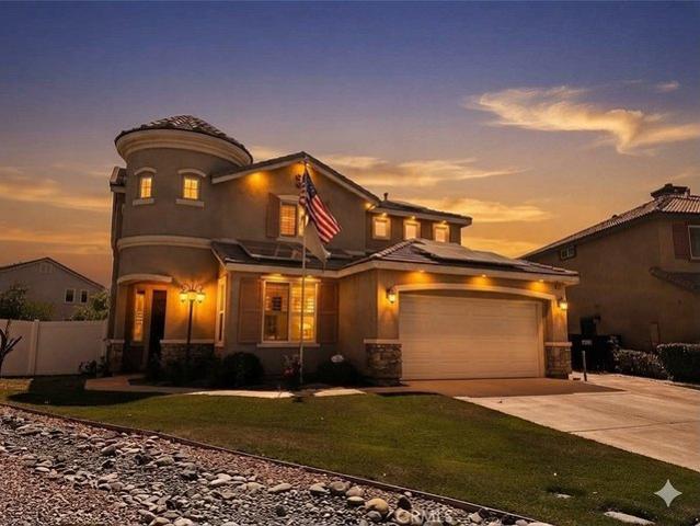 22 Helen Ave, Beaumont, CA 92223