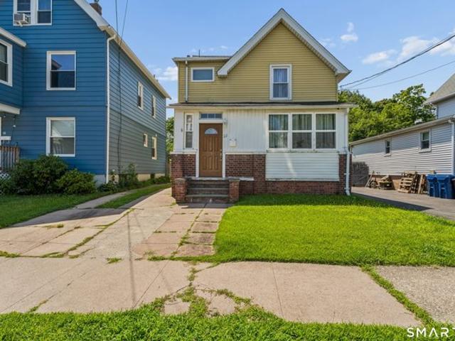 22 Hine St, West Haven, CT 06516