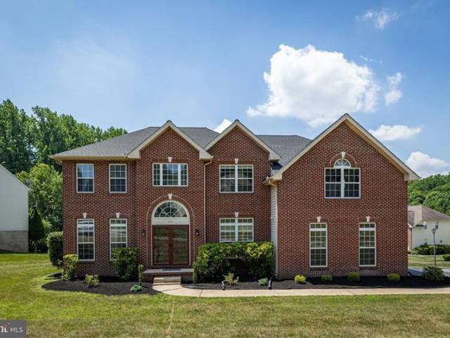 22 Hidden Oaks Blvd, Wilmington, DE 19808