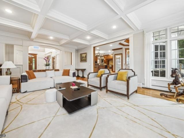 22 High Hill Ct
