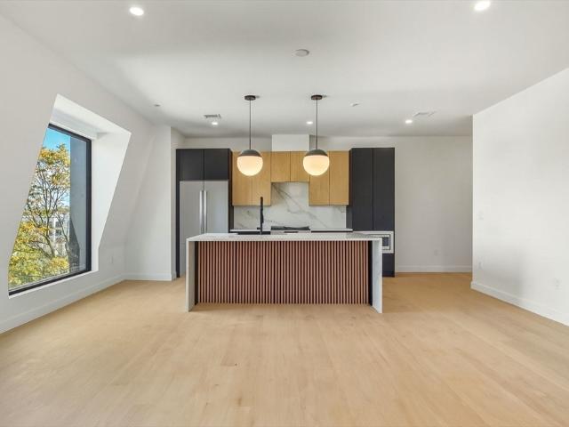 22 High St, Unit PH11, Boston, MA 02122 | MLS #73448 | Compass