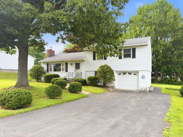 22 Homestead Dr, Latham, NY 12110