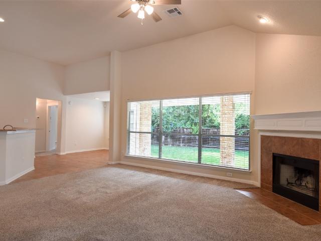 22 Hobbit Glen Drive