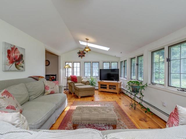 22 Horace Greeley Road