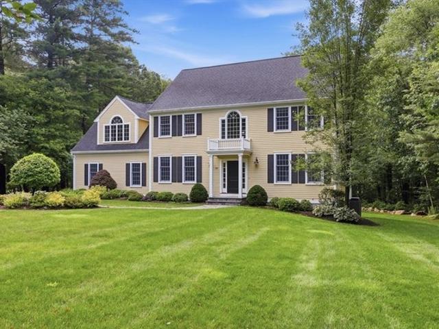 22 Hutchinson Dr, Marlborough, MA 01752