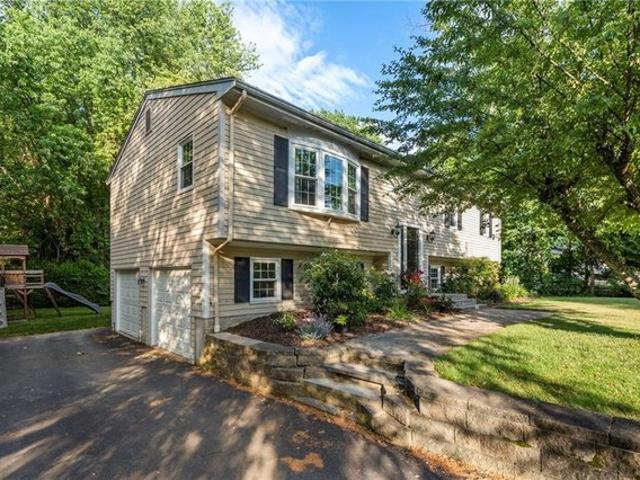 22 Kinnicutt Ave, Warren, RI 02885
