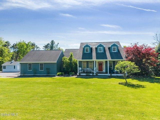 22 Kling Ter, Voorheesville, NY 12186