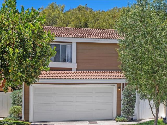 22 La Costa Court