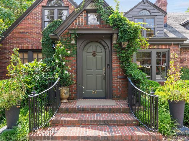 22 Lanneau Drive