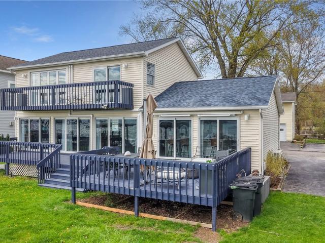 22 Ladoga Park Road W