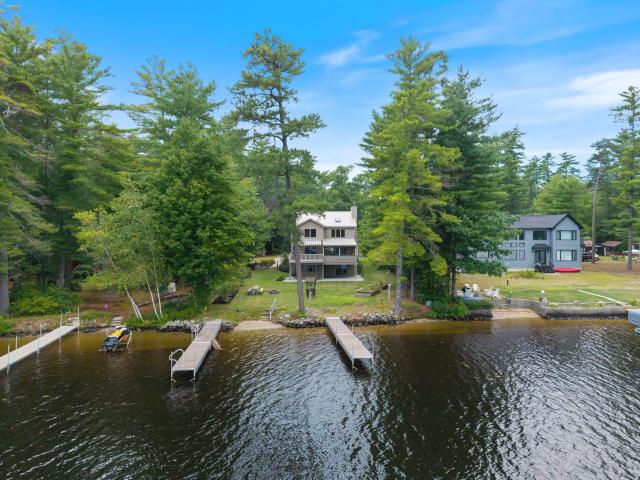 22 Lakeside Drive