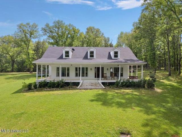 22 Lifer Rd, Clinton, MS 39056