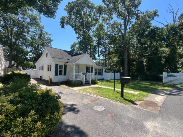 22 Locust Ct