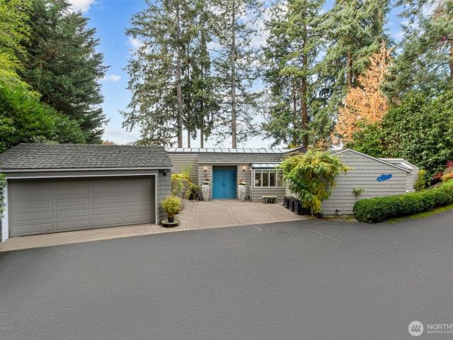 22 Loch Lane SW
