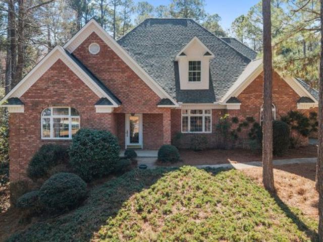 22 Lochmere Dr, Pinehurst, NC 28374