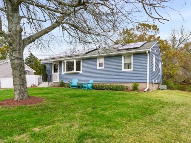 22 Louis St, North Haven, CT 06473