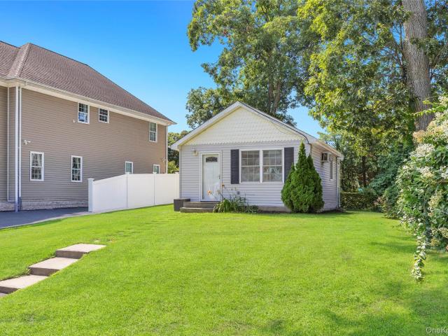 22 Maplewood Avenue