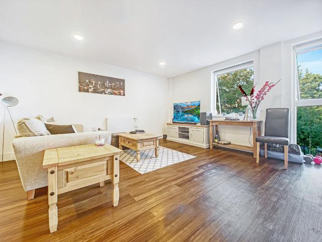 22 Market Road, Islington N7, 2 bed flat to rent, £2,600 pcm | PrimeLocation