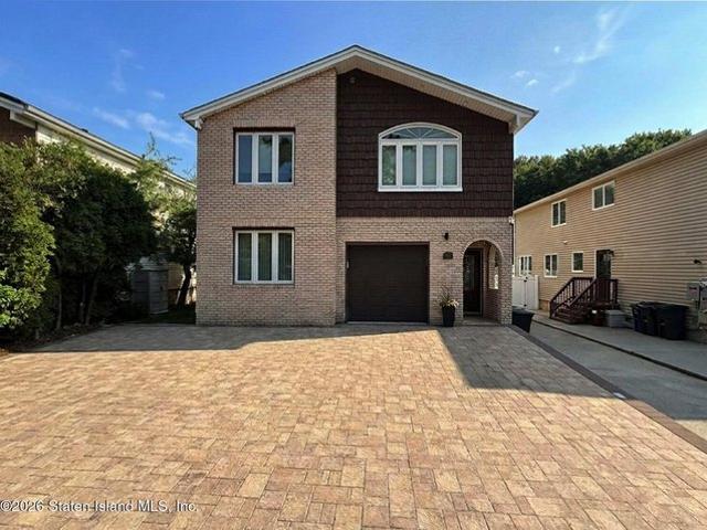 22 Mason Blvd, Staten Island, NY 10309