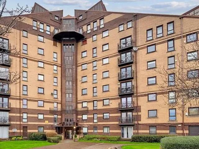 22 Mavisbank Gardens, Glasgow, G51 1HL, United Kingdom | 2 bed apartment for rent #139068505 | Rentberry