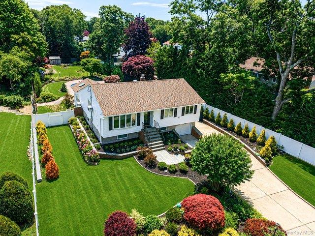 22 Milburn Rd, Centereach, NY 11720