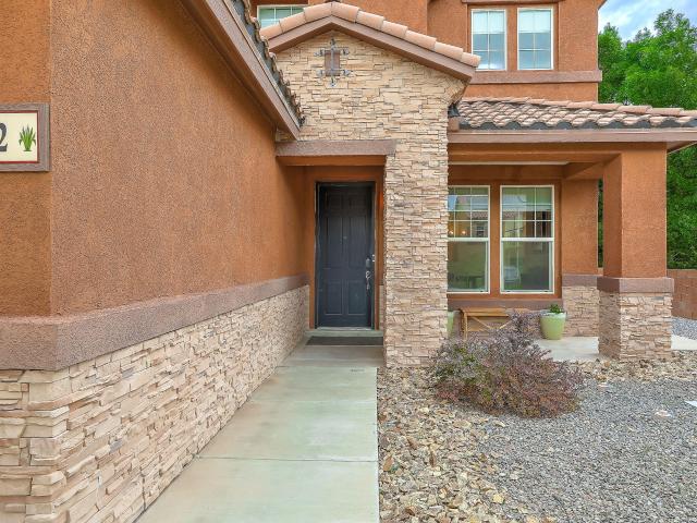 22 Monte Vista Drive NE