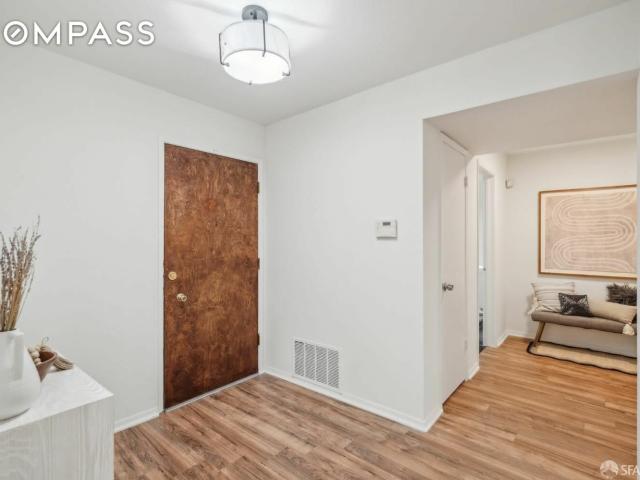22 Moss Ave 109, Oakland, CA