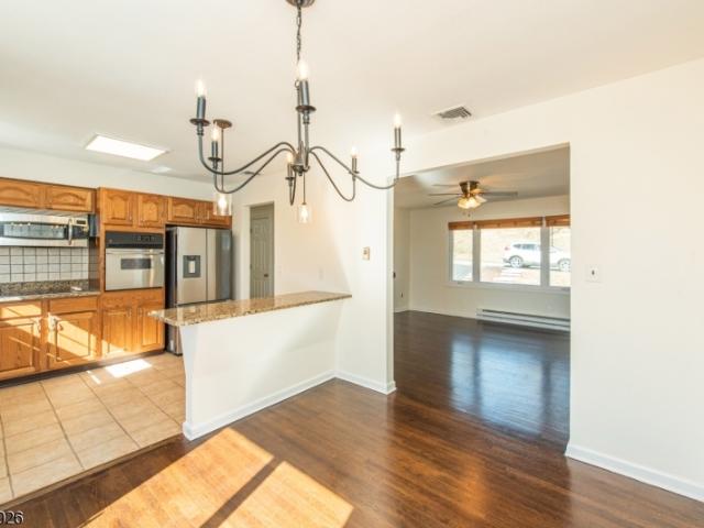 22 Mountain Heights Dr