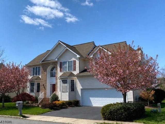 22 Muirhead Ct, Montgomery Twp, NJ 08502
