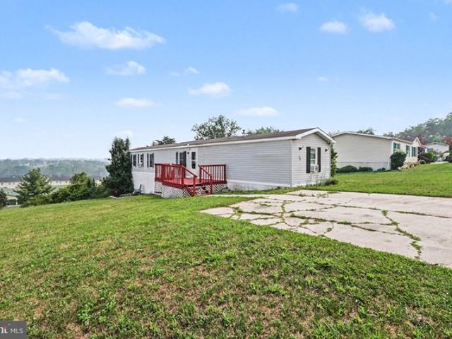 22 Northview Dr, Carlisle, PA 17013