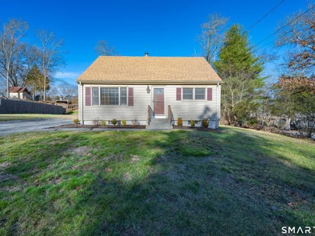 22 Oak Dr, North Stonington, CT 06359