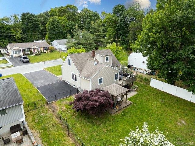 22 Oakbrook Rd, Ossining, NY 10562