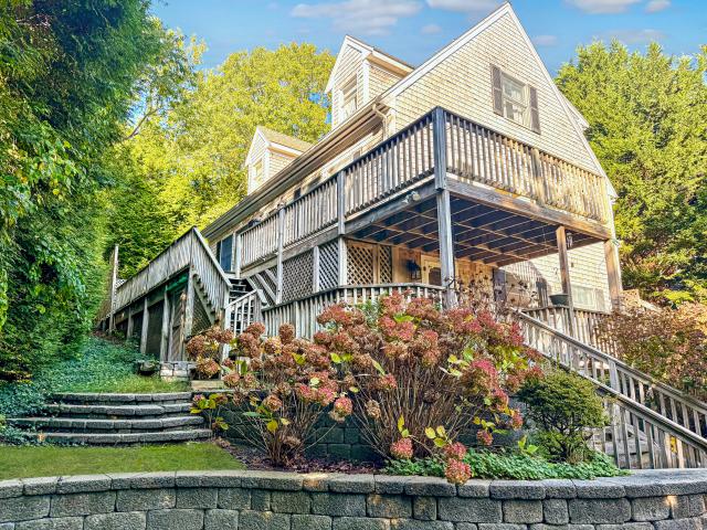 22 Old Lighthouse Rd, Vineyard Haven, MA 02568 | MLS #43800