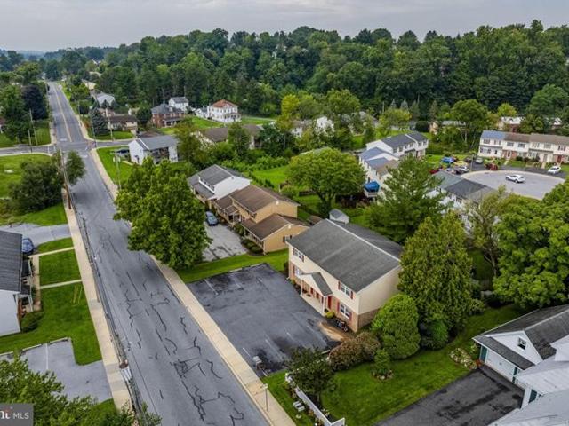 22 Park St, Stevens, PA 17578