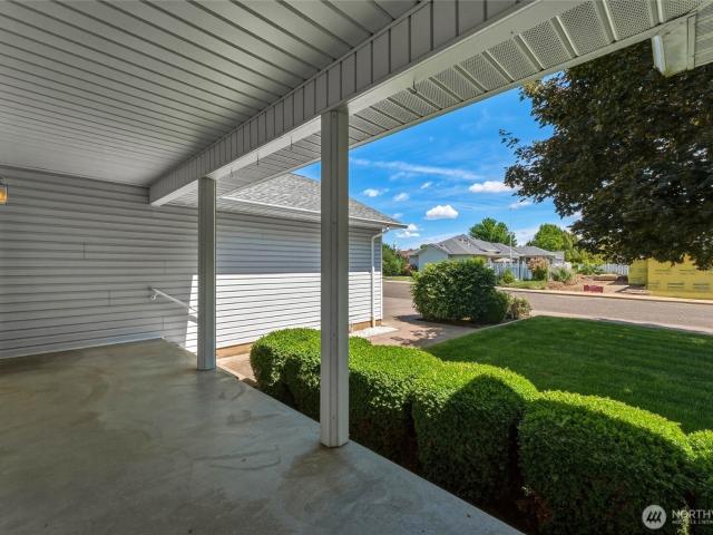 22 Parkwood Circle