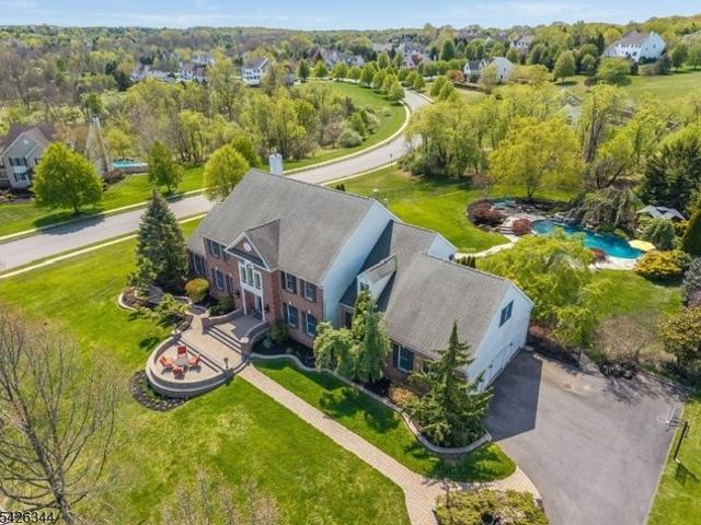 22 Patrick Henry Pl, Raritan, NJ 08551